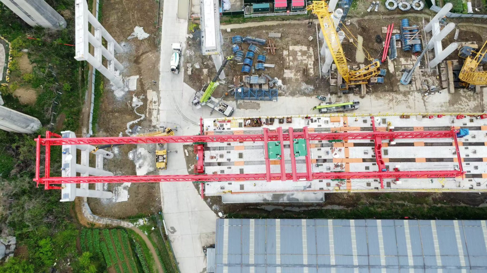 Nante’s JQG220t-40m Ultra-Low-Profile Launching Gantry Successfully ...